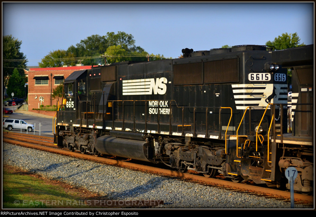 NS SD60 6615 leads 156
